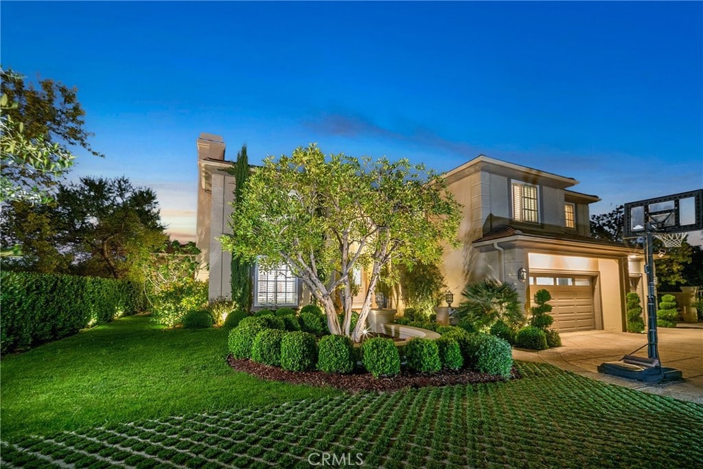 Magnificent Calabasas Pool Estate - Calabasas Realtor
